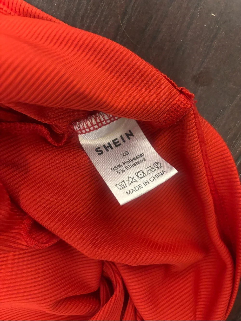 SHEIN | Tops | Red Graphic Crop Tank | Poshmark